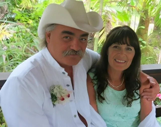 Mollee Roestel - Learn More With Just One Click!